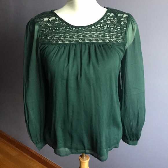 H&M | Tops | Beautiful Emerald Green Blouse | Poshmark